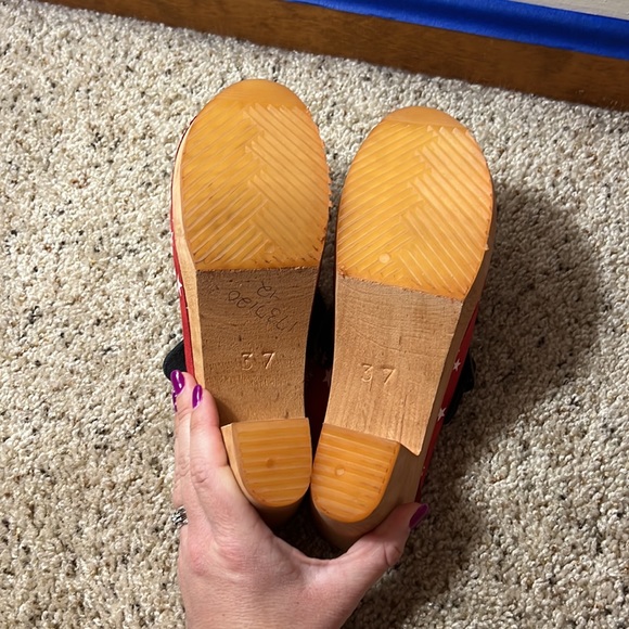 Cape Clogs | Shoes | Nwot Cape Clogs Swedish Wooden Leather Clogs ...